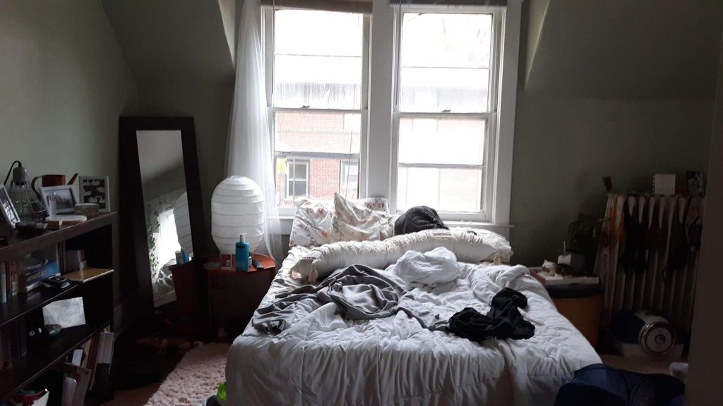 Cover Story: Inside Urbana’s American Football House – Yeah No Great